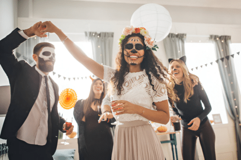 How to Organize a Stylish and Spooky Halloween Party: Your Step-by-Step ...